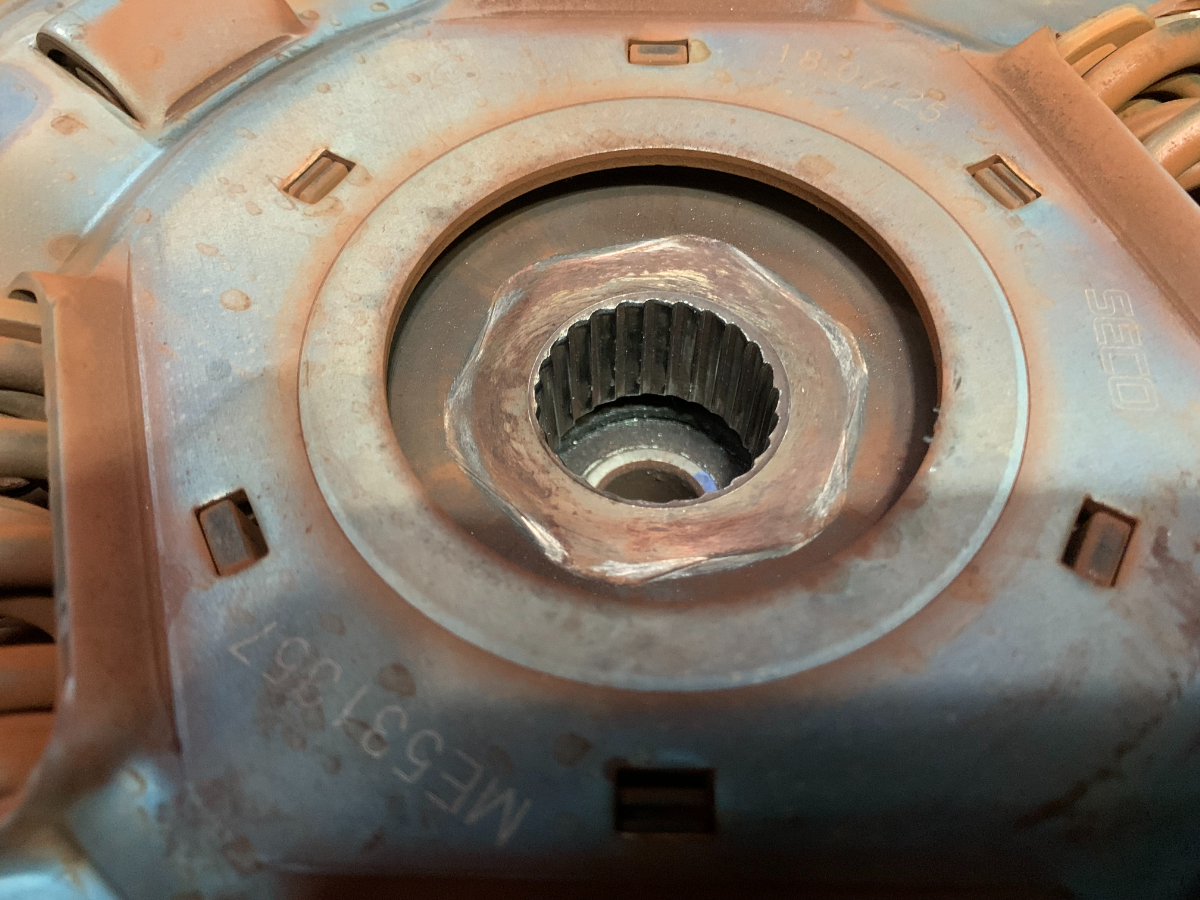 三菱ふそう キャンター 4P10エンジン DUONIC搭載オートマのギアが入らない。発進出来ない。シフトレバーは動く│ムーチョのお部屋 自動車の修理や生活改善のブログマガジン