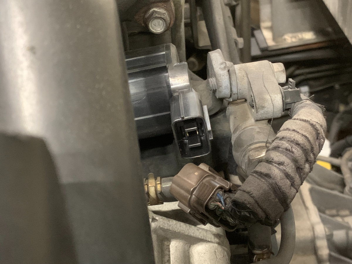 【エラーコード P0409】 EGRバルブの故障 いすゞ フォワード 4HK1 エンジンチェックランプが点灯 DPDメモリーがMAX ...